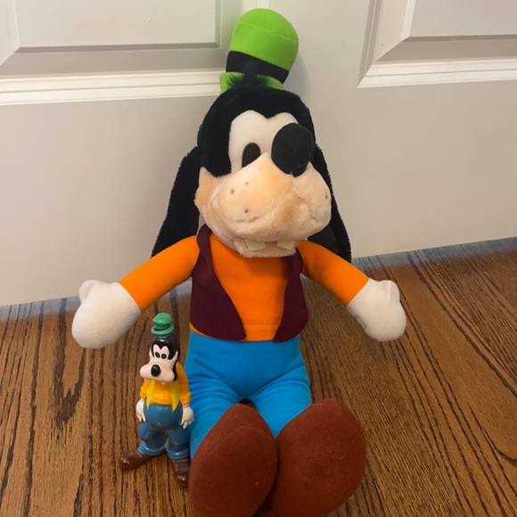 Disney | Toys | 99s Goofy Stuffed Animal Ceramic | Poshmark